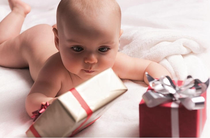 Cadeau bébé : 10 idées qui feront plaisir à coup sûr ! – Les histoires ...